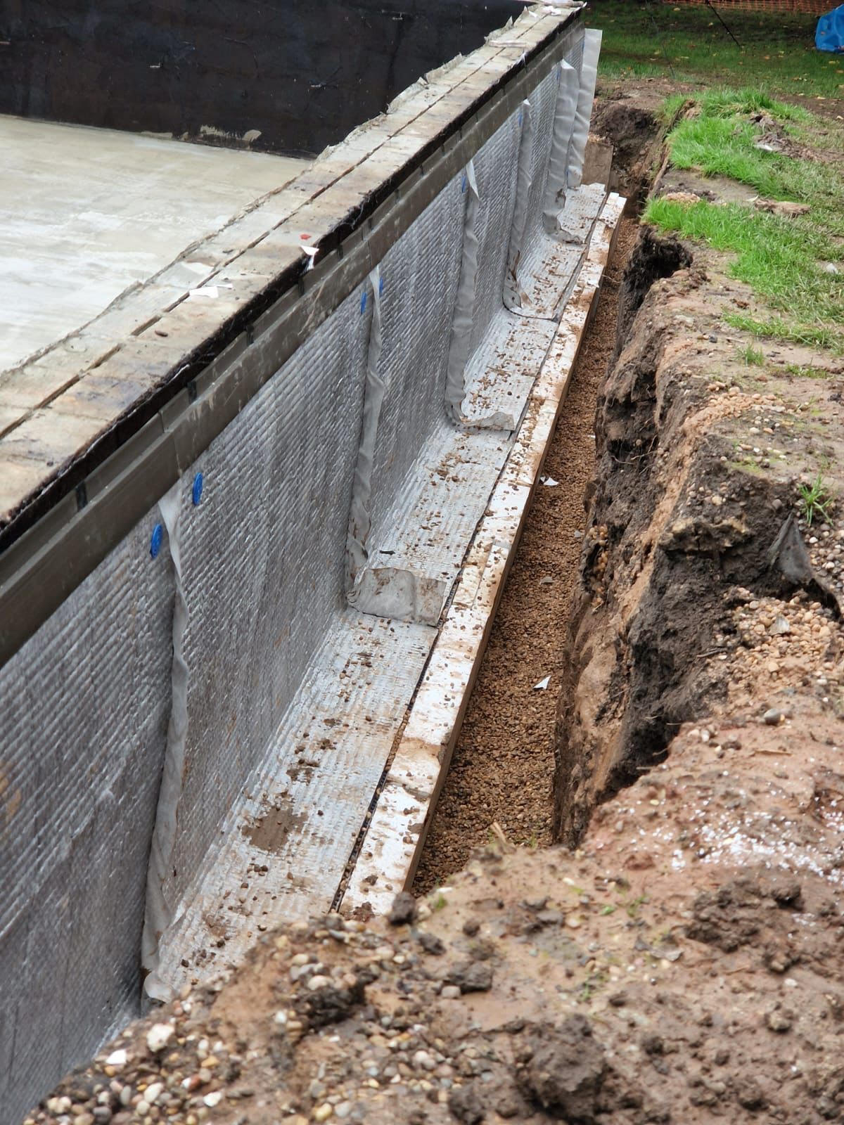 Tanking a swimming pool/jacuzzi - Damptec