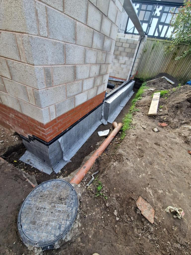 External and Internal Tanking of a garden studio - Damptec