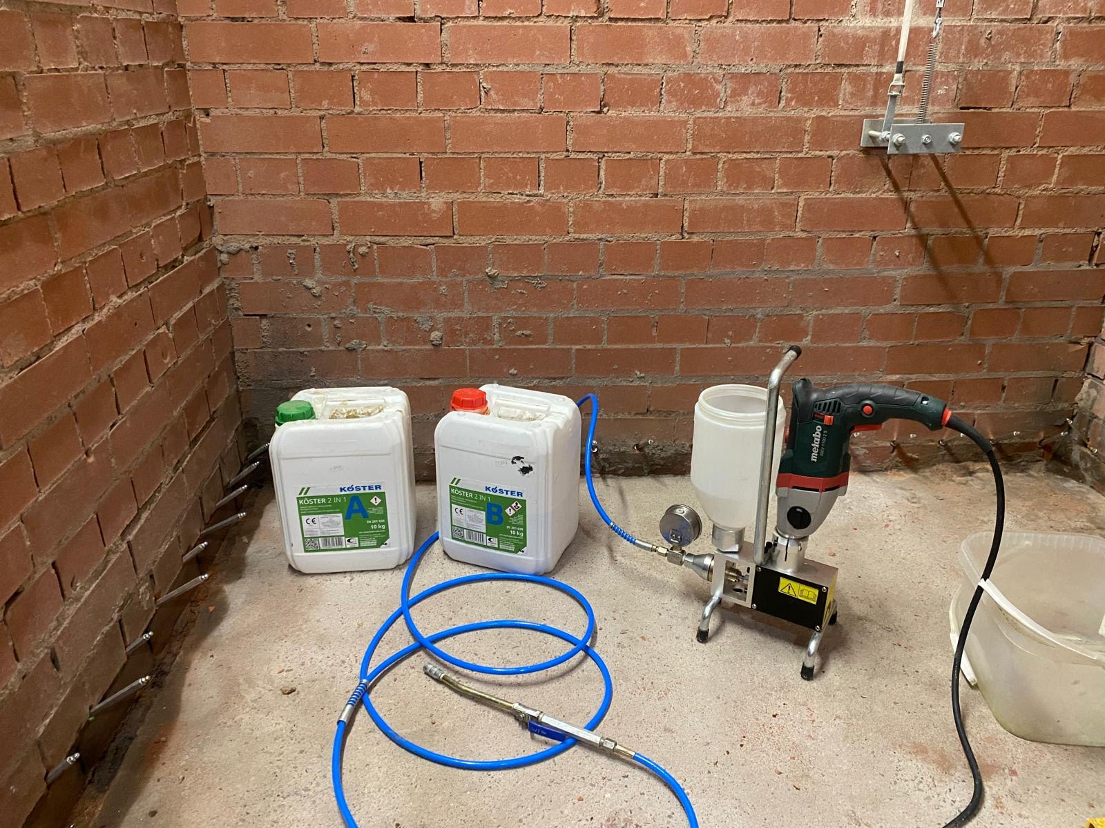 Waterproofing a flooding lift pit using Koster 2 In 1 Resin Injection ...