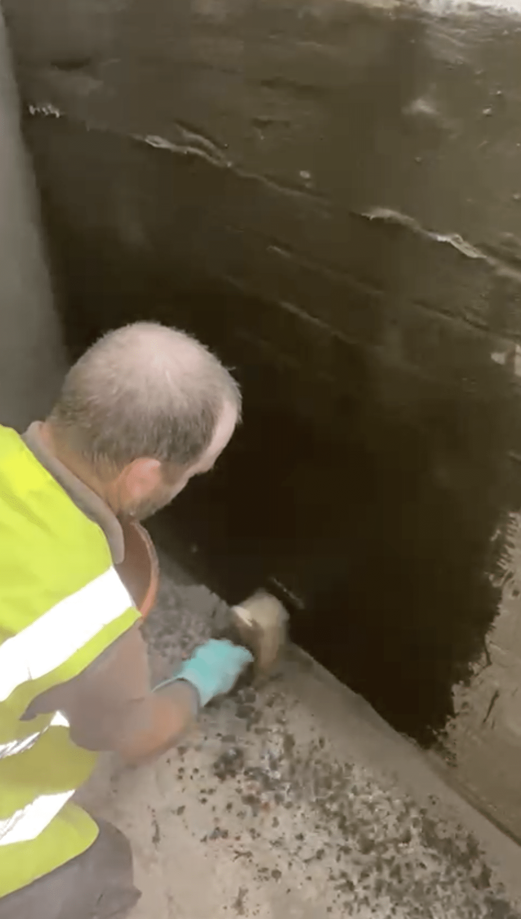 Lift Pit Tanking, West London, Using Koster KD System and Resin ...